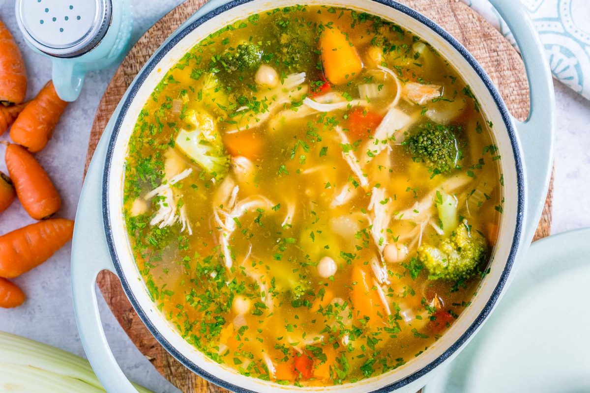 Receita de Sopa Detox para EMAGRECER até 3 QUILOS em 1 SEMANA
